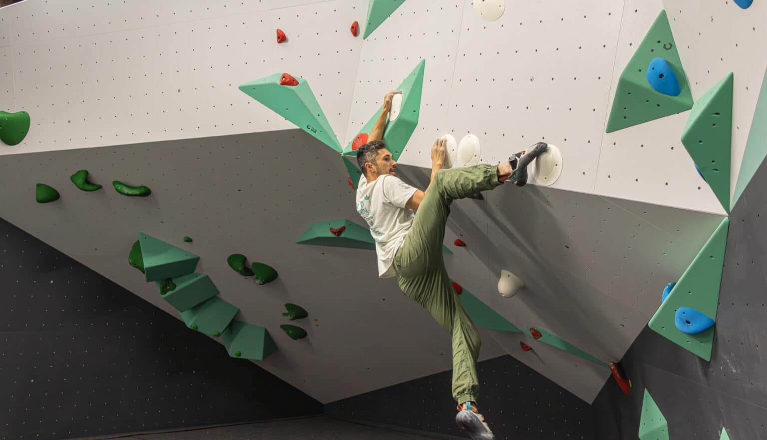 Come climb with us! - Boulder House | Whangarei
